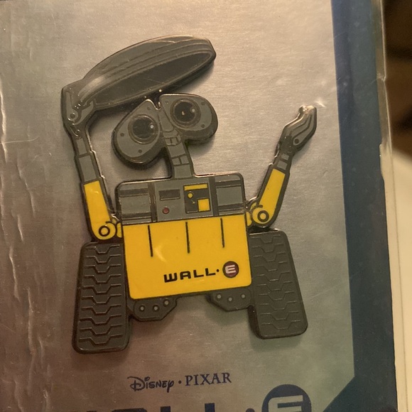 disneystore | Accessories | Disney Pins Limited Edition Walle Trading ...